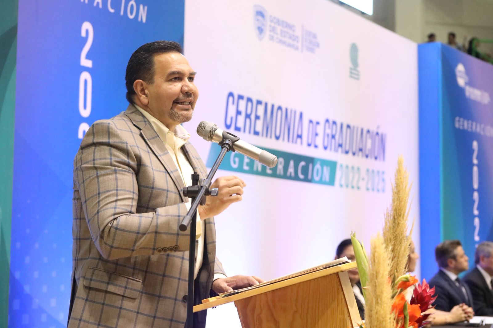 Entrega Cobach 11 reconocimiento a Pérez Cuéllar - Juárez Digital