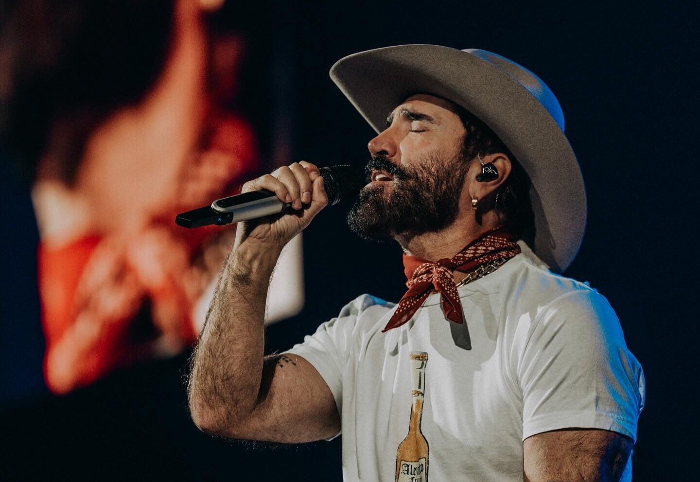 Cada vez está más cerca el concierto de Alejandro Fernández - Juárez ...