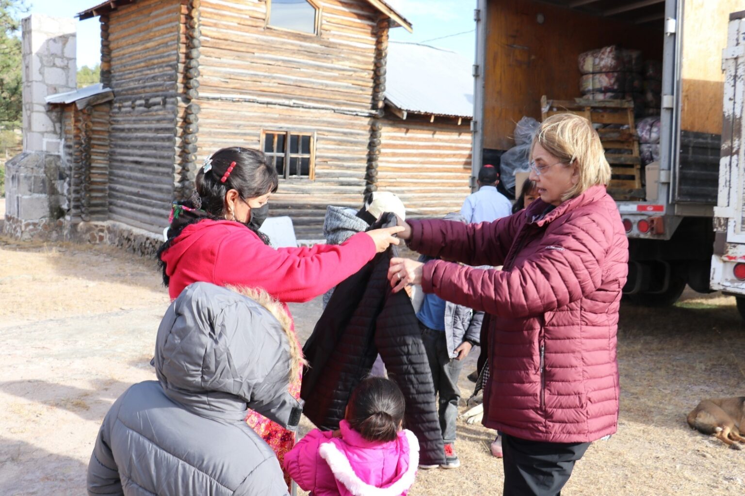 Aún puedes participar en la donación de chamarras para el frío - Juárez ...