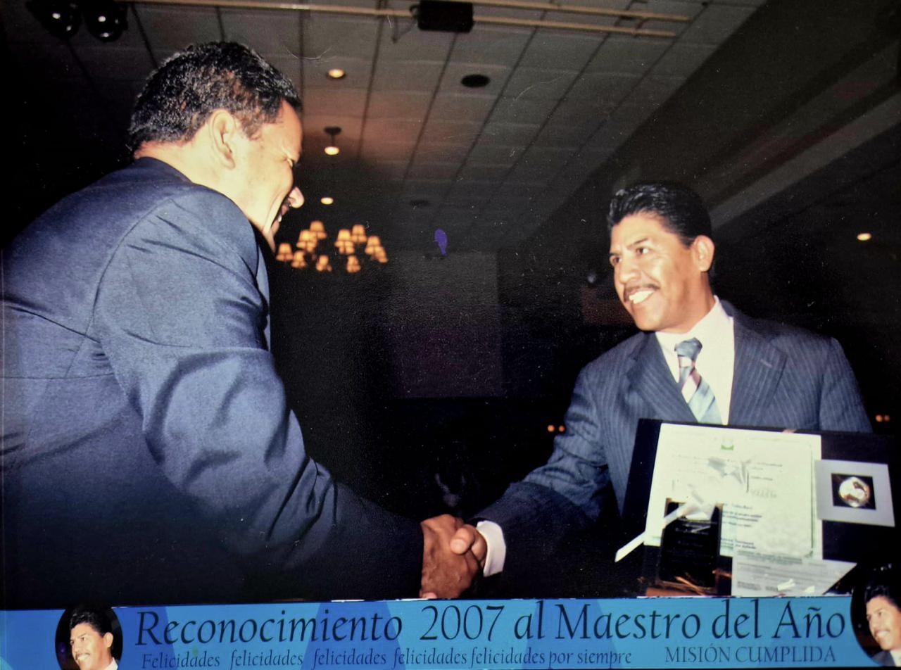 El reconocido "Profe Robert" necesita de nuestro apoyo - Juárez Digital