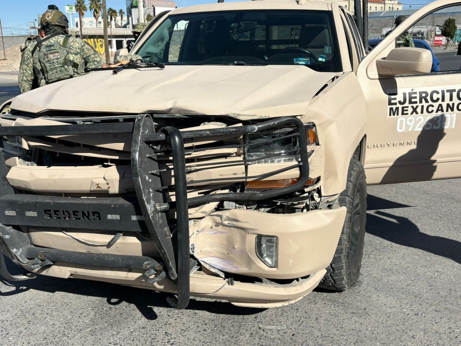 Elementos del ejército chocan contra el Juárez Bus - Juárez Digital