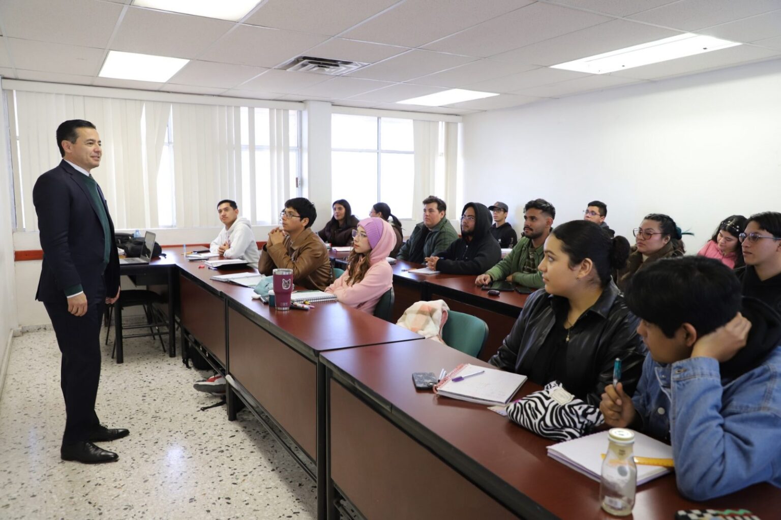 ¡La UACJ está lista para iniciar un nuevo semestre con más de 30 mil ...
